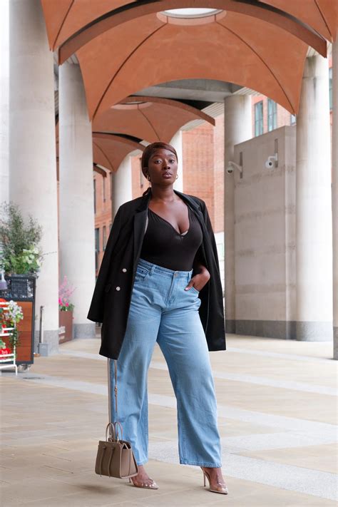 Types Of Jeans For Pear Shaped Body