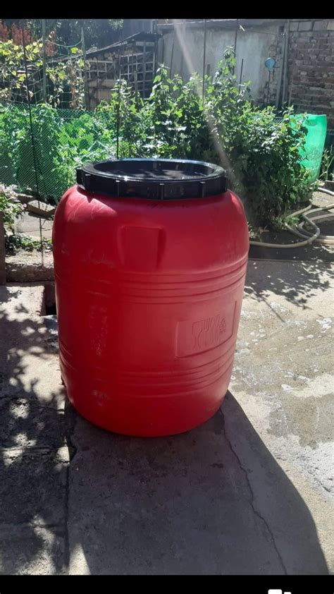 Пластмасови бидони гр Казанлък • Olx Bg