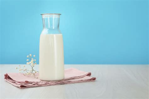 Είναι καλό να πίνουμε γάλα χαμηλών λιπαρών Η απάντηση που δίνει ειδικός του Harvard ίσως σας