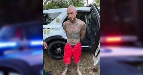 florida sex crime fugitive found hiding under house using escape hatch