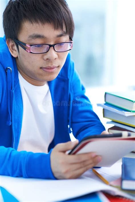 Studente In Istituto Universitario Fotografia Stock Immagine Di