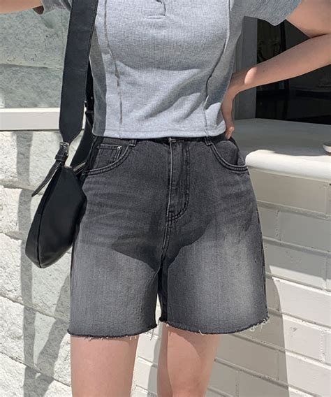 여름반바지핏보장 멘블로 워싱 밑단 컷팅 흑청 데님 반바지 1color 4부 5부 하이웨스트 와이드 청 데님 숏팬츠 에이블리