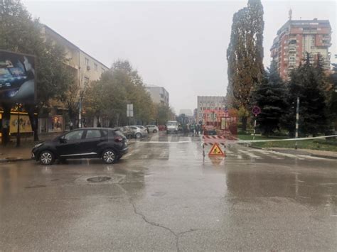 Дефект на водоводна цвека во центарот на Куманово