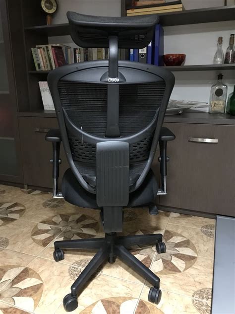 Продам офісне крісло кресло 3 900 грн Офісні меблі Вінниця на Olx