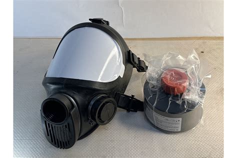 Фильтрующий гражданский противогаз БРИЗ 3306 A1В1E1K1SXHgP3RD с маской ...