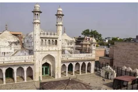 ഗ്യാൻ വാപി മസ്ജിദ് സമുച്ചയത്തിൽ സീൽ ചെയ്ത സ്ഥലത്ത് ശാസ്ത്രീയ സര്‍വേ