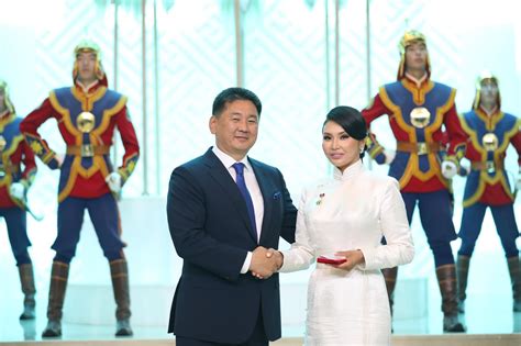 МҮОНТ ийн нэвтрүүлэгч Ч Ичинхорлоо Соёлын гавьяат зүтгэлтэн боллоо ТАС МН