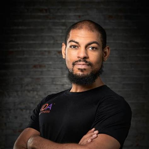 Ari Davis Vida Fitness