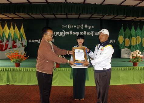 နမ့်စန်မြို့ အထက ခွဲ ၅ ရပ်ကွက်ကျောင်းတွင် ဘင်ခရာသင်တန်းဆင်းပွဲ ကျင်းပ Information And Public