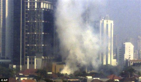 인도네시아 자폭테러 순간포착