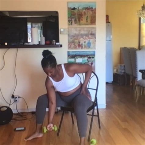 Bench Bicep Curls Por Jataesha C Ejercicio Cómo Hacerlo Skimble