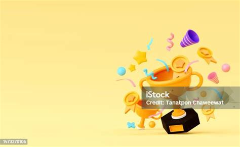 3d 렌더링 파스텔 배경에 황금 트로피 챔피언 컵 우승자 컵 비즈니스 개념 만화 스타일의 축하 수상 챔피언 보상 상 1에 대한 스톡 사진 및 기타 이미지 Istock