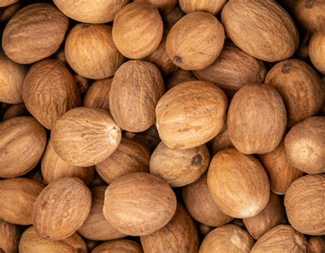 Premium Nutmeg Whole Without Shell Verger Naturals Vergers Premium