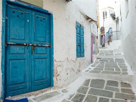 premium photo street scene on ios island