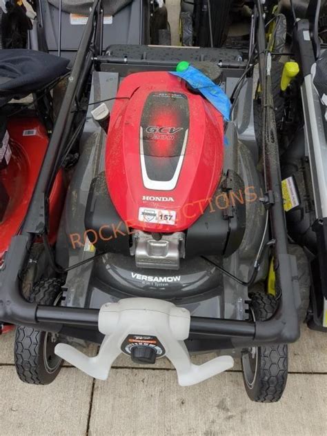 Honda Hrx 217 Gas Powered Push Mower Gcv 200 Live And Online Auctions