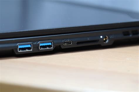 採頂級 K OLED螢幕逐台通過Pantone認證技嘉AERO OLED XD 創作者筆電評測 JazzNews