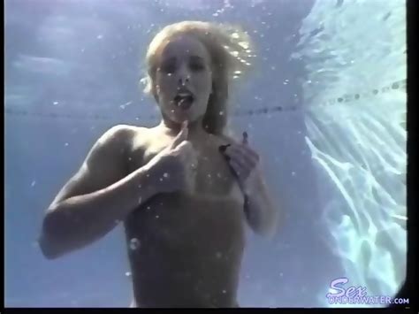 SexUnderwater E0004 Girls Having Underwater Sex Las Vegas Pool Party