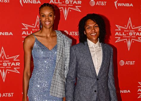 Wnba Stars Dewanna Bonner Alyssa Thomas Announce Engagement Inquirer