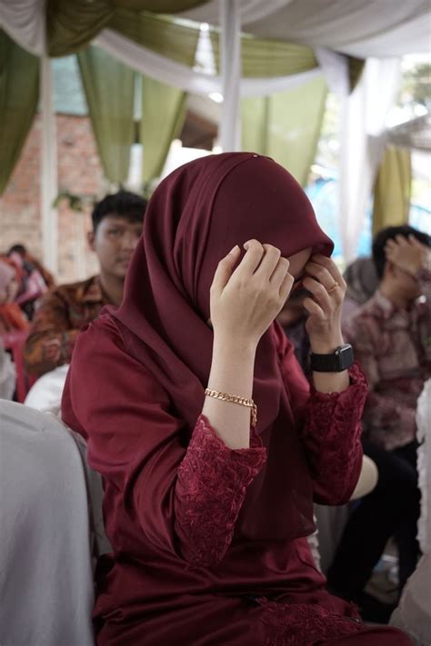 Kondangan Fotografi Potret Wanita Pose Gaya Hijab