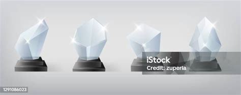 우승자 유리 트로피 세트 1위 상 크리스탈상 아크릴 트로피 체결 Championship에 대한 스톡 벡터 아트 및 기타 이미지 Championship 개념 개체 그룹