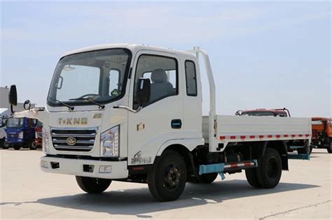 Affordable Cargo Trucks For Rent In Dubai 3 Ton Truck Tail Lift