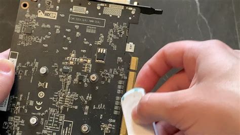 SOLVED PC Turns On But No Display 8 Troubleshooting Steps TechLunar