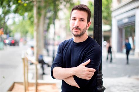 Alex Michaelides “lo Que Sé Cuando Conozco Gente Es Que Está Jodida Y Complicada Y Ese Es Mi