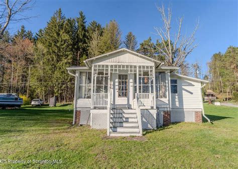 272 Lake Blvd Clifford Township Pa 18470 Mls Sc252054 Redfin