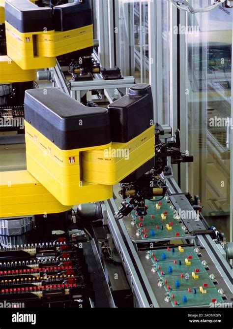 Circuit Board Manufacture Yellow Robots Manufac Ture Electronic