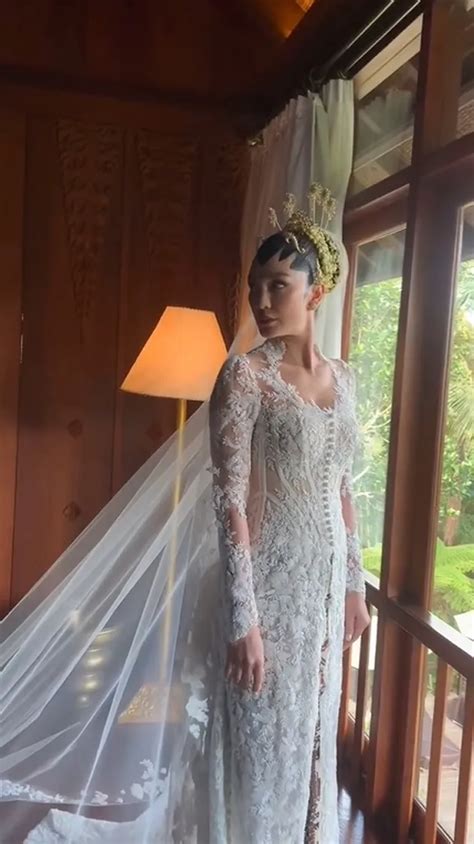 10 Potret Detail Makeup Akad Nikah Luna Maya Lengkap Dengan Paes Ageng