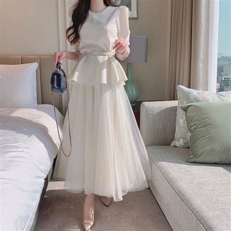 Pin by 𝓨𝓪𝓼𝓶𝓲𝓷𝓪 on my pin | Women dresses classy, Fancy dresses long ...