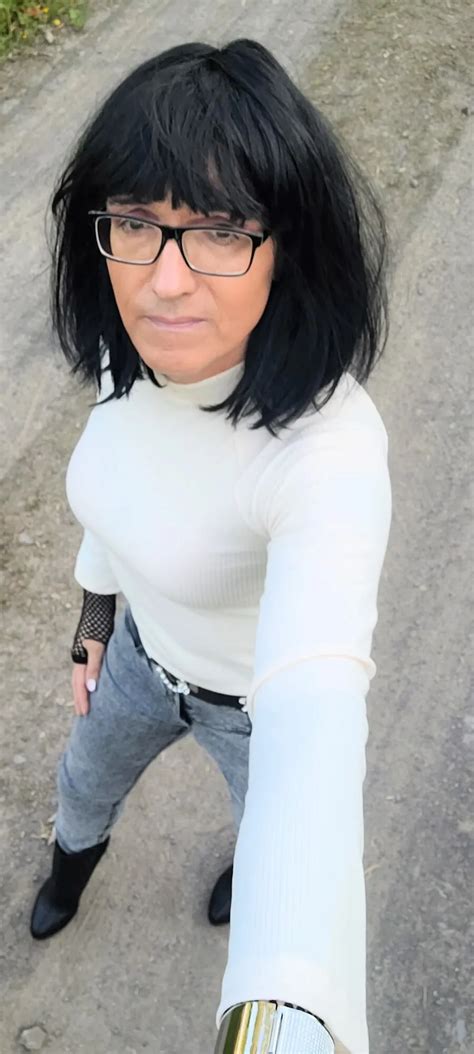 Different Outfits Outdoors Verschiedene Outfits Im Freien 34 Nude