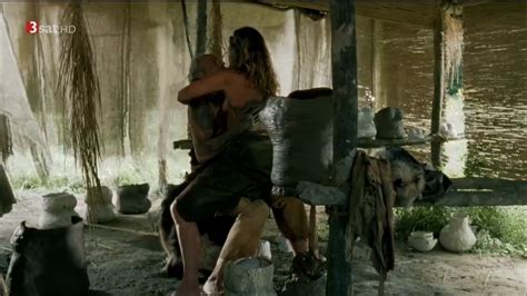 Голая Кармен Gratl в Die Steintaler Von Wegen Homo Sapiens