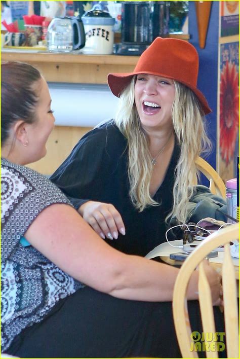 Kaley Cuoco Laugh All The Deets On Kaley Cuocos Stunning Engagement