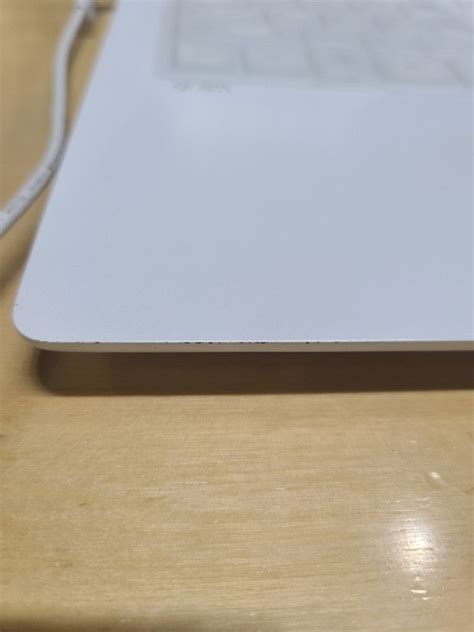 노트북 겉 면 벗겨짐 스크레치 지식in