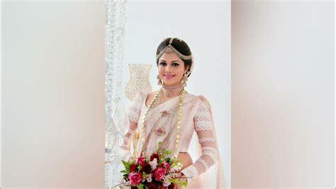 උඩරට මනමාලිට අලුත්ම සාරි හැට්ට විලාසිතා 👰👰 ලස්සන මනමාලියක් වෙන්න බලන් ඉන්න ඔයාට ️ Youtube