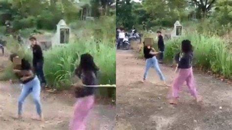 Viral 2 Remaja Cewek Di Palembang Duel Pakai Celurit Endingnya Bikin