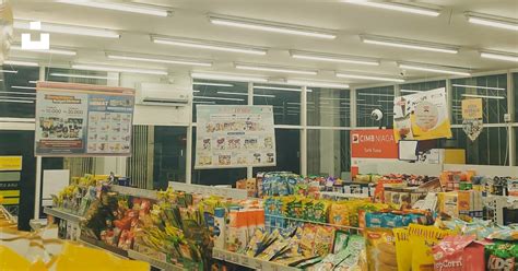 많은 음식으로 가득 찬 식료품 점 사진 Unsplash의 무료 쇼핑 이미지