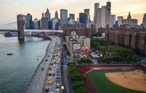 무료 이미지 일몰 도로 야구 지평선 시티 마천루 뉴욕시 도시 풍경 도심 황혼 저녁 어스름 브루클린 다리 미국 경계표 수로 고층 빌딩 중심지