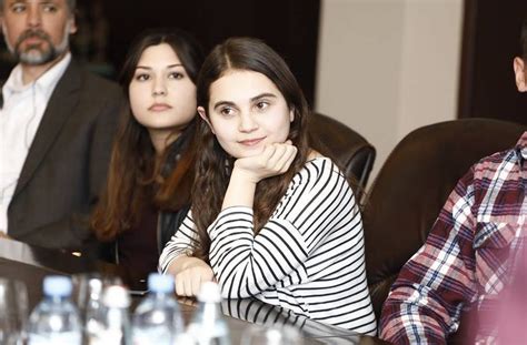 თემო მასწავლებლის მოსწავლეები