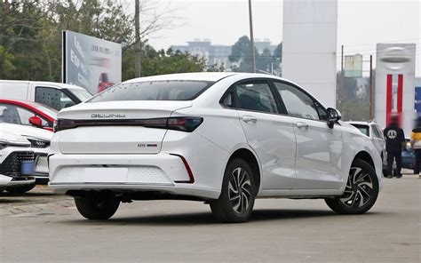 Фото Baic U5 Plus в новом кузове фотографии салона экстерьера и