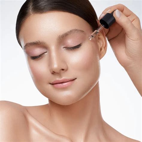 Why Should You Use A Night Serum For Your Face At Night Ava Parker