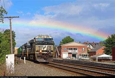 RailPictures Net Photo NS 7540 Norfolk Southern GE ES44DC At Latrobe