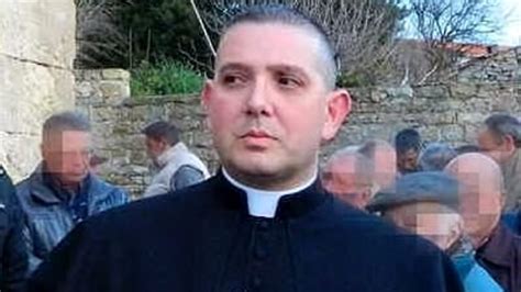 Don Pascal Manca Sotto Processo Per Abusi Sessuali