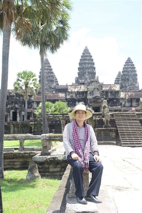 បណ្ឌិត គិន ភា៖ តើចែកគេឯងស្រឡាញ់ជាតិផងបានទេ Khmer First