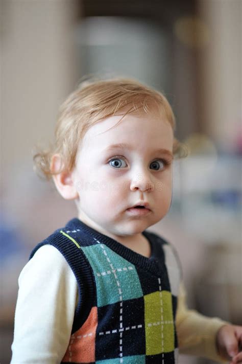 Unschuldiges Kind Stockbild Bild Von Entz Ckend Mann