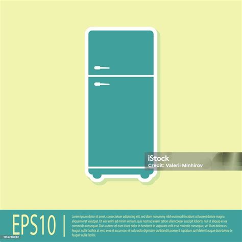 녹색 냉장고 아이콘 노란색 배경에 고립입니다 냉장고 냉동 고 냉장고 가정용 기술 및 가전 제품 평면 디자인입니다 벡터 일러스트 0명에 대한 스톡 벡터 아트 및 기타 이미지