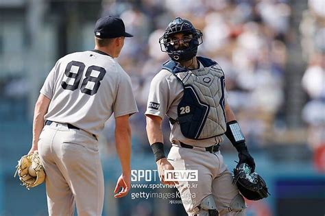 김혜성에 폭격 당한 양키스 Sns 담당자 충격의 잠수 사건 굴욕적인 패배” 양키스 팬덤 패닉의 날
