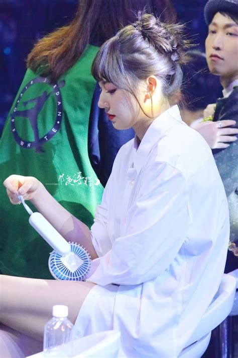 Cheng Xiao Masked Dancing King S3 Recording Fan Taken