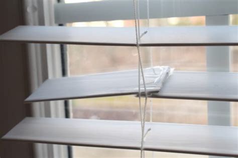 Broken Window Blind Heres How To Repair It Like A Pro